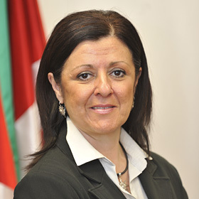 Ana Maria Reka Esparza - Departamento de Gobernanza Pública y ...