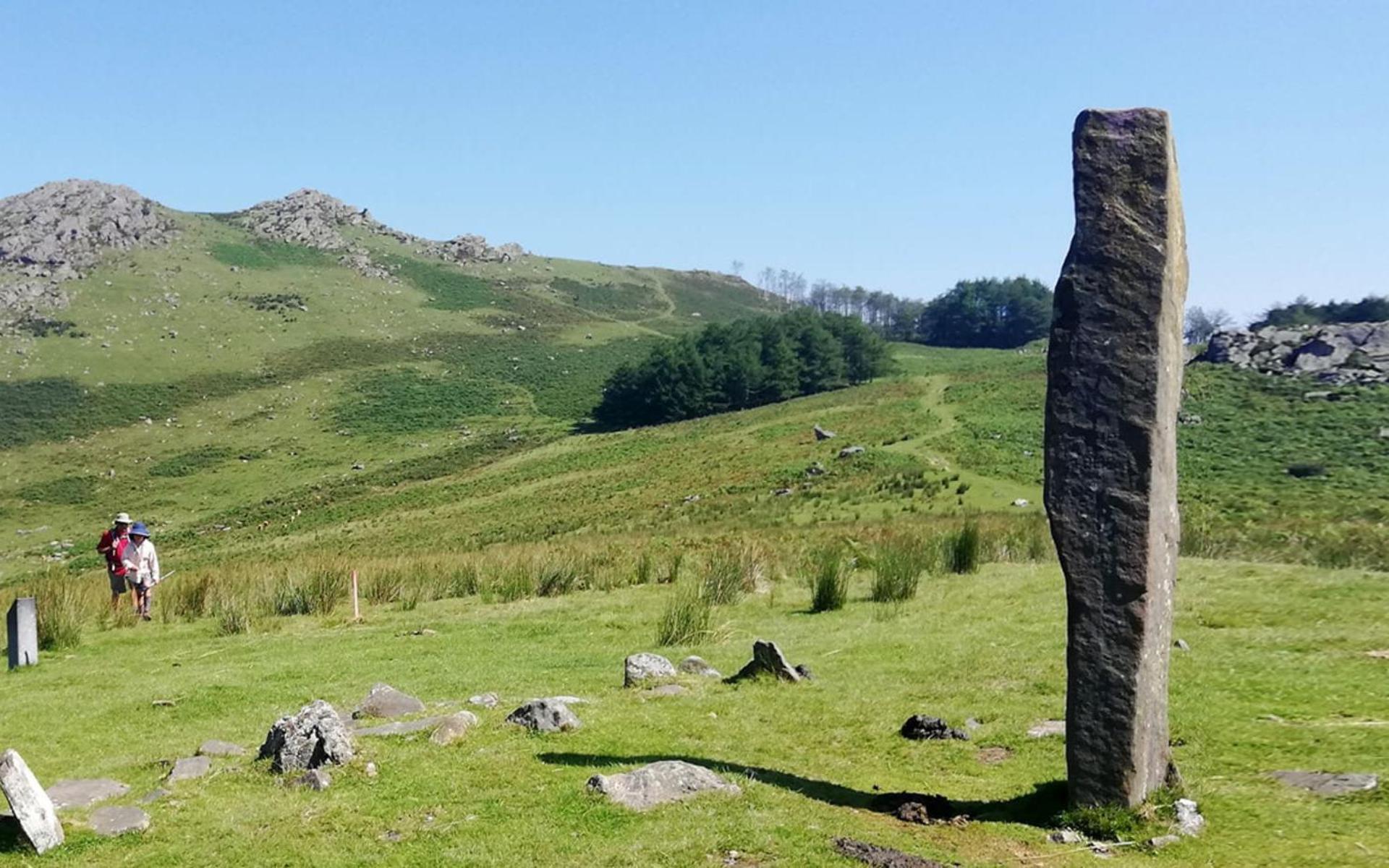 Descubriendo las huellas de nuestros antepasados: dólmenes, crómlech y ...
