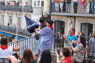 Beatriz Artolazabal, con 'Celedón', en el inicio de las fiestas de la ...